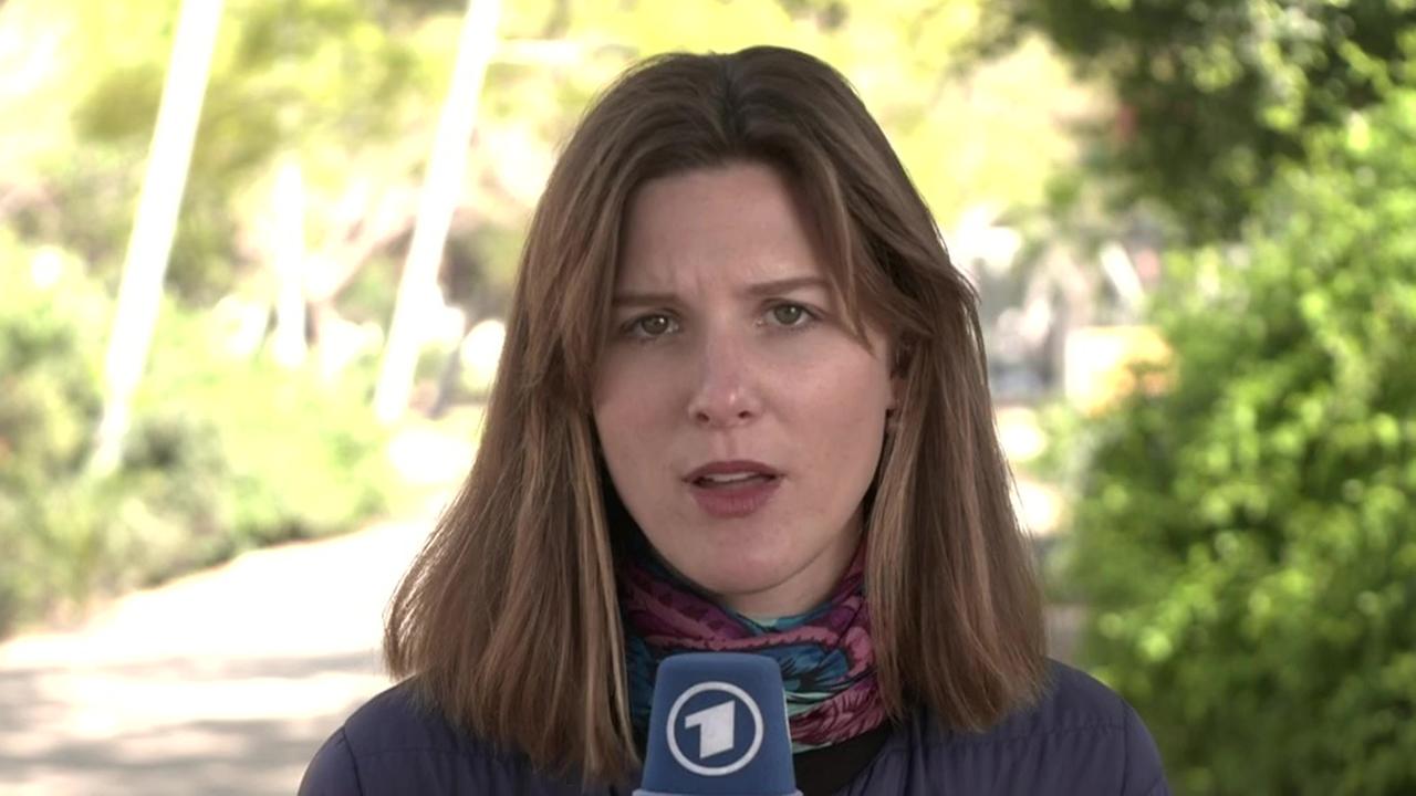 "Es ist ruhig auf den Straßen; die Frage ist: Wie lang", Sophie von der Tann, ARD Tel Aviv, zur ...