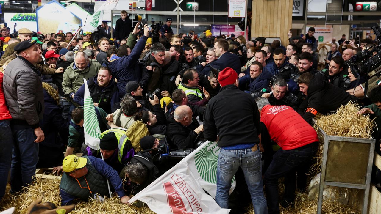Frankreich: Handgemenge am Rande von Agrarmesse in Paris | tagesschau.de