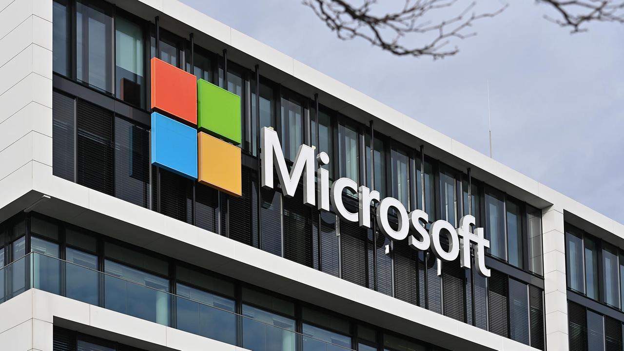 Künstliche Intelligenz: Microsoft investiert Milliarden in Deutschland ...
