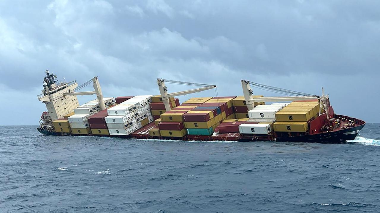 Containerschiff mit Gefahrgut vor südindischer Küste gesunken | tagesschau.de