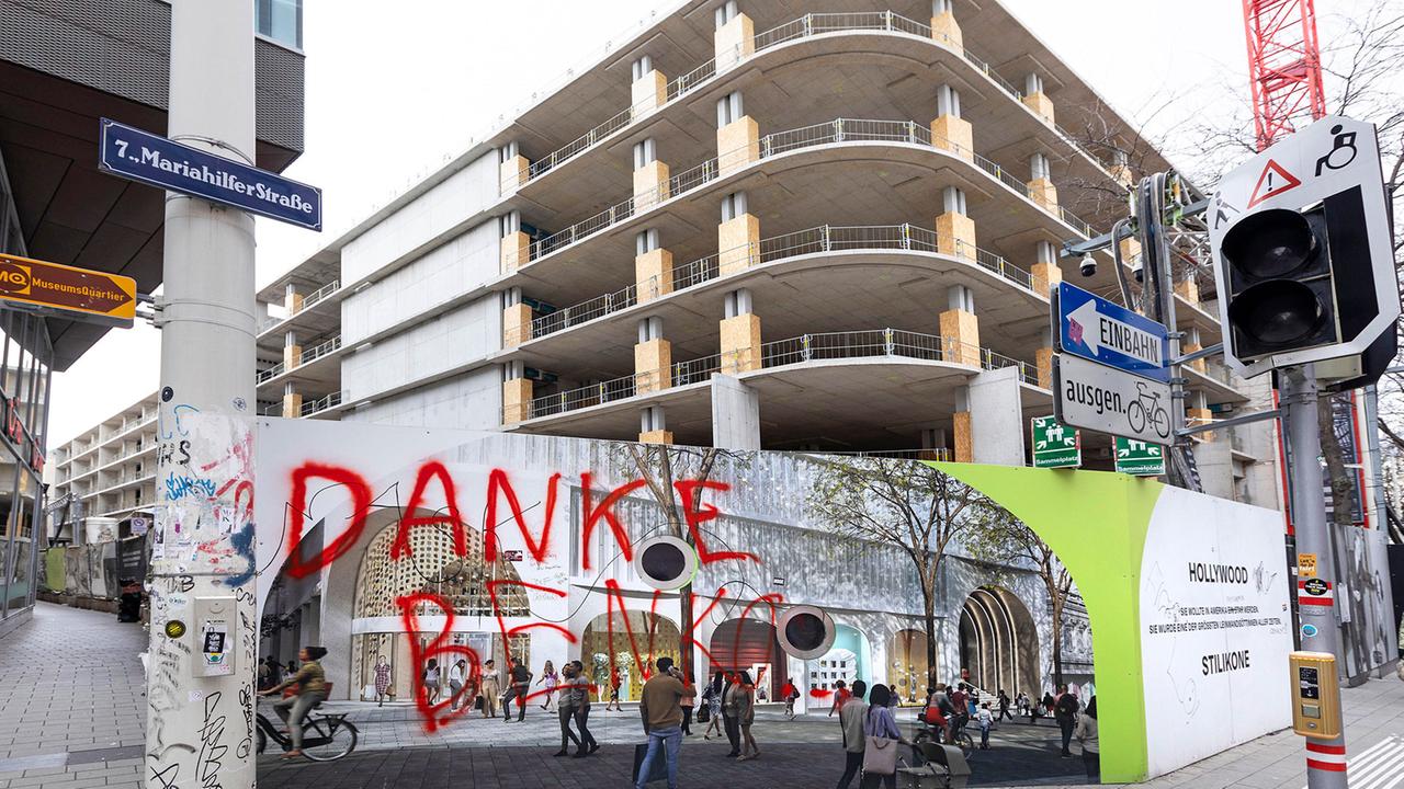 Zahlreiche Anzeigen gegen Signa und Benko | tagesschau.de