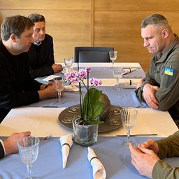 Selenskyj will um Bachmut kämpfen | tagesschau.de