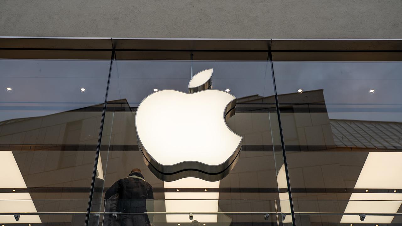 Berlin: Apple eröffnet Zentrum für App-Entwickler in Berlin-Mitte ...