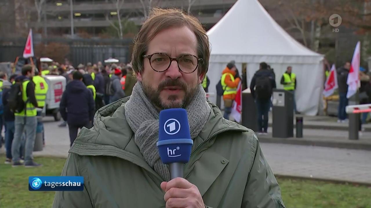 Alex Jakubowski, HR, zu der Stimmung der Streikenden vor der Lufthansa ...