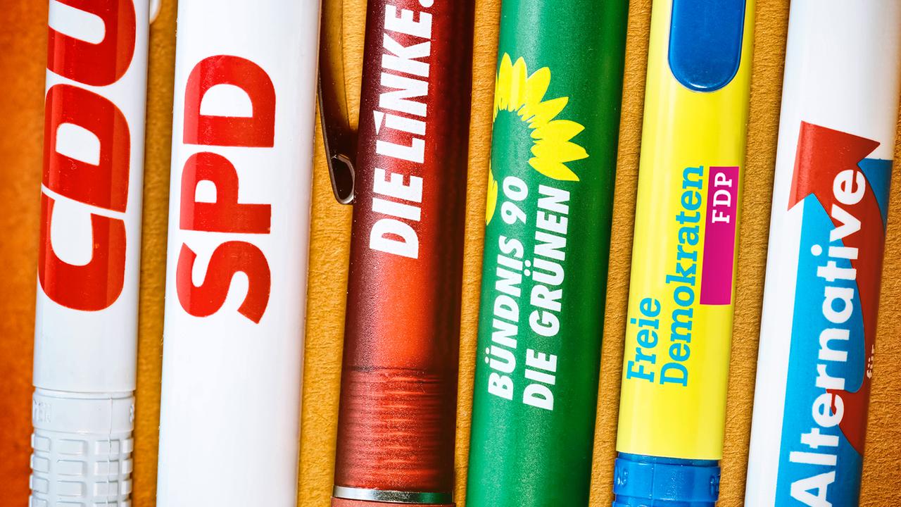 Mit diesen Plänen werben die Parteien: Wahlprogramme im Vergleich ...