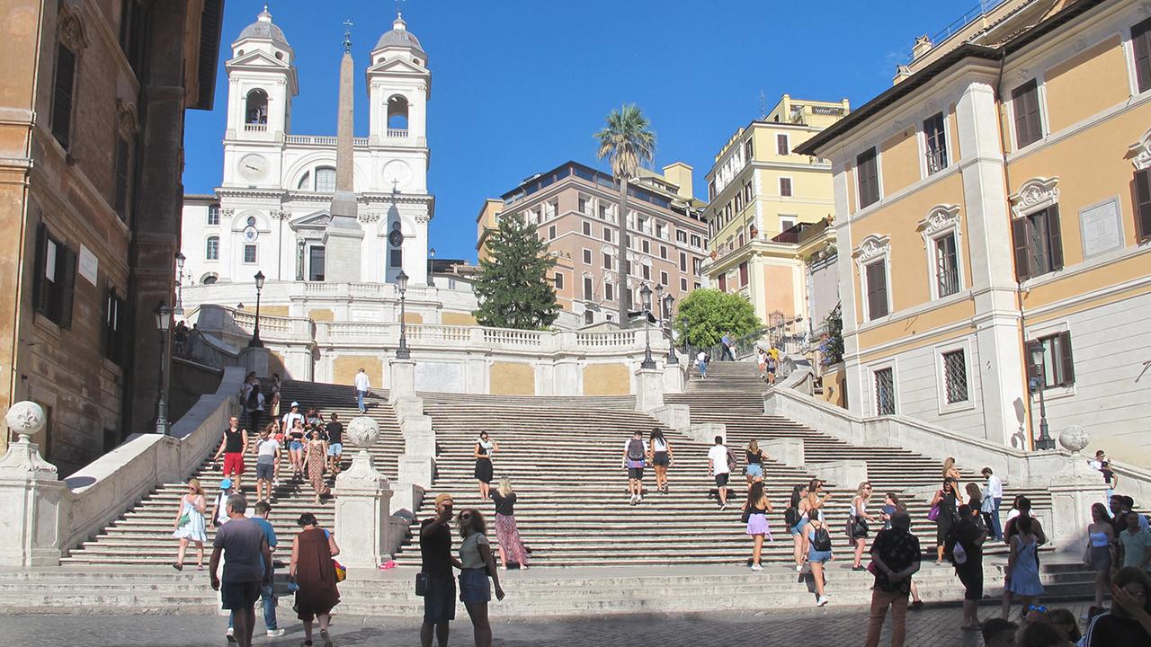 The Spanish Steps: A Historical Masterpiece and Hidden Gem in Rome ...