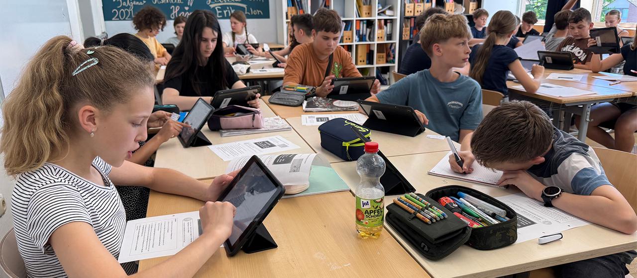 Wie ein Kölner Gymnasium KI im Schulalltag nutzt | tagesschau.de