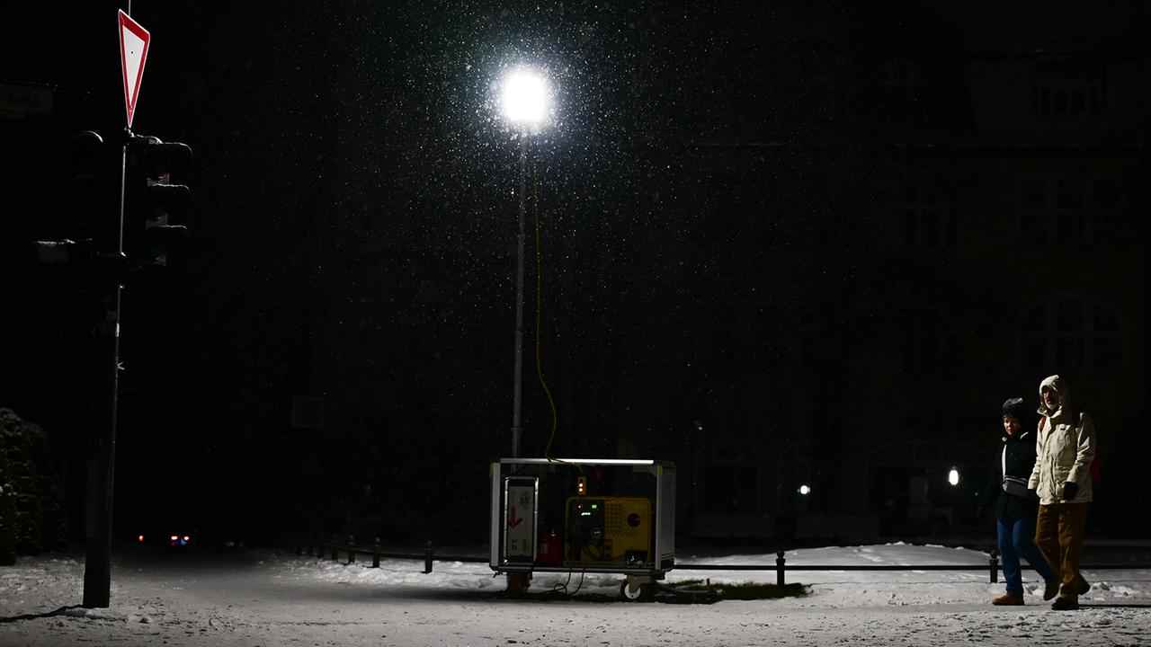 Berlin Power Grid Attack: Terrorism & Russia Link Investigated ...