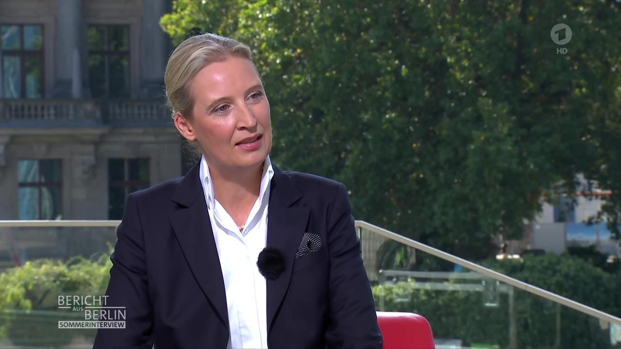 ARD Sommerinterview mit Alice Weidel, AfD-Fraktionsvorsitzende ...