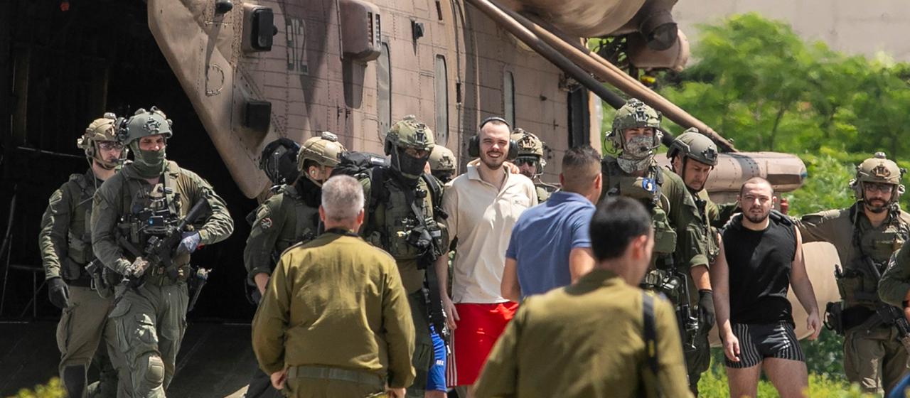 Israels Militär: Vier Hamas-Geiseln lebend aus Gazastreifen befreit | tagesschau.de
