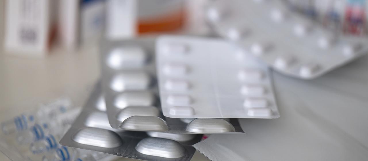 Warum Tabletten bei Schmerzen nicht die alleinige Lösung sind ...