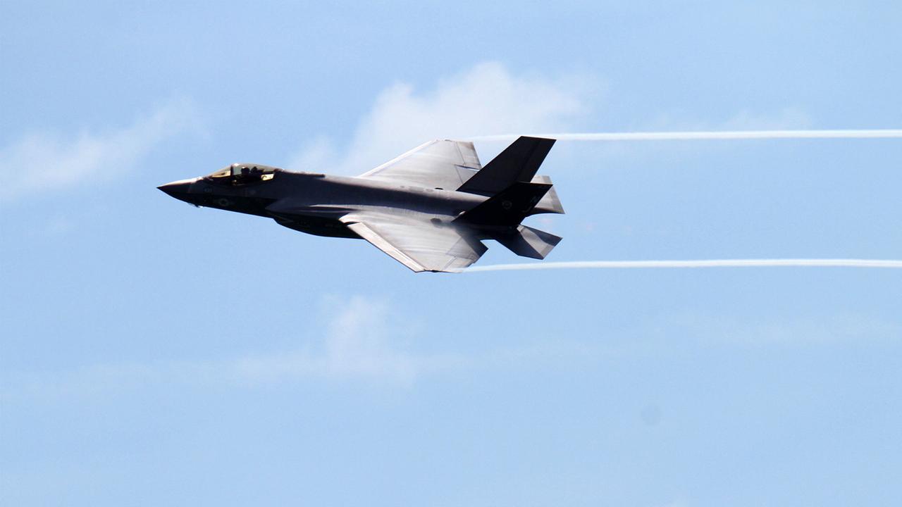 Lufthansa beteiligt sich an Kampfjet-Konsortium mit Rheinmetall | tagesschau.de