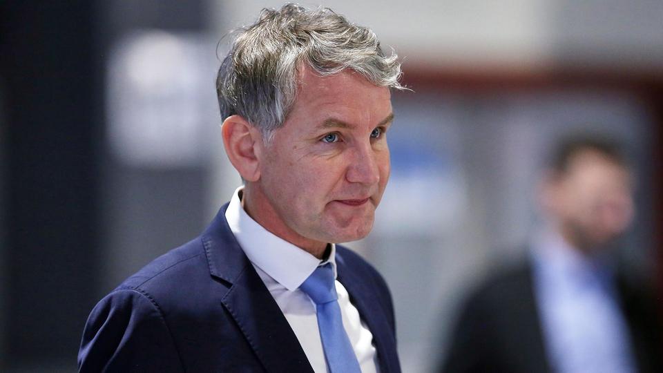 Thüringens Ministerpräsident Voigt soll Doktortitel verlieren ...