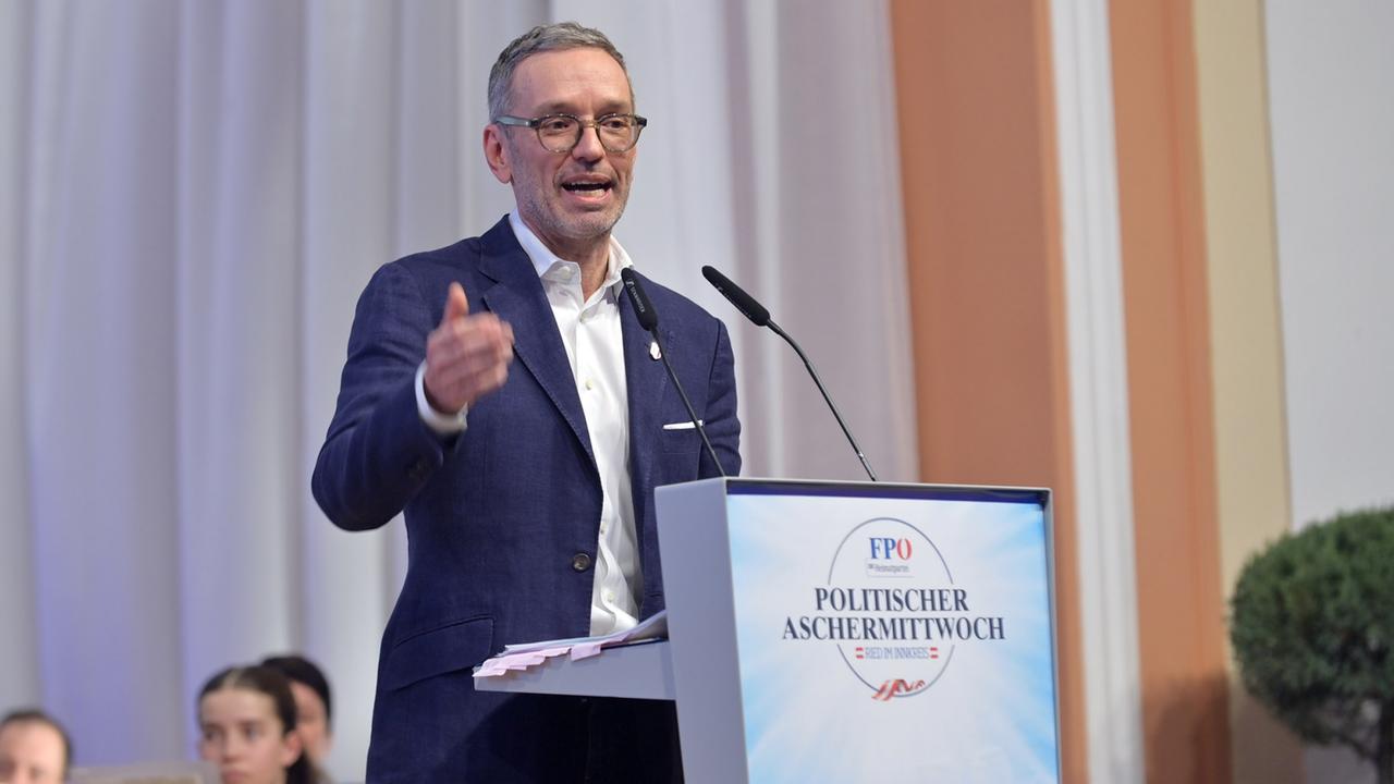 Österreich: Wie FPÖ und "Identitäre" miteinander verschmelzen ...