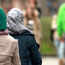 EuGH: Kopftuchverbot im Job kann rechtens sein | tagesschau.de