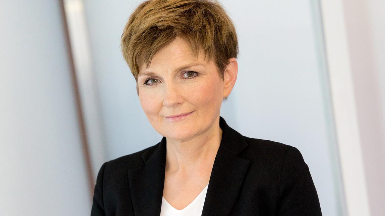 Für die ARD in Brüssel: Helga Schmidt | tagesschau.de