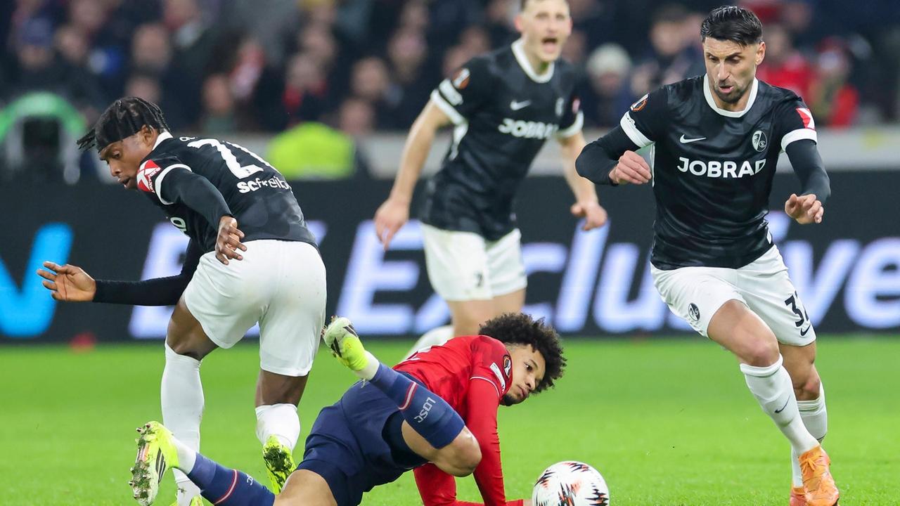 SC Freiburg trotz Niederlage in Lille im Achtelfinale | tagesschau.de