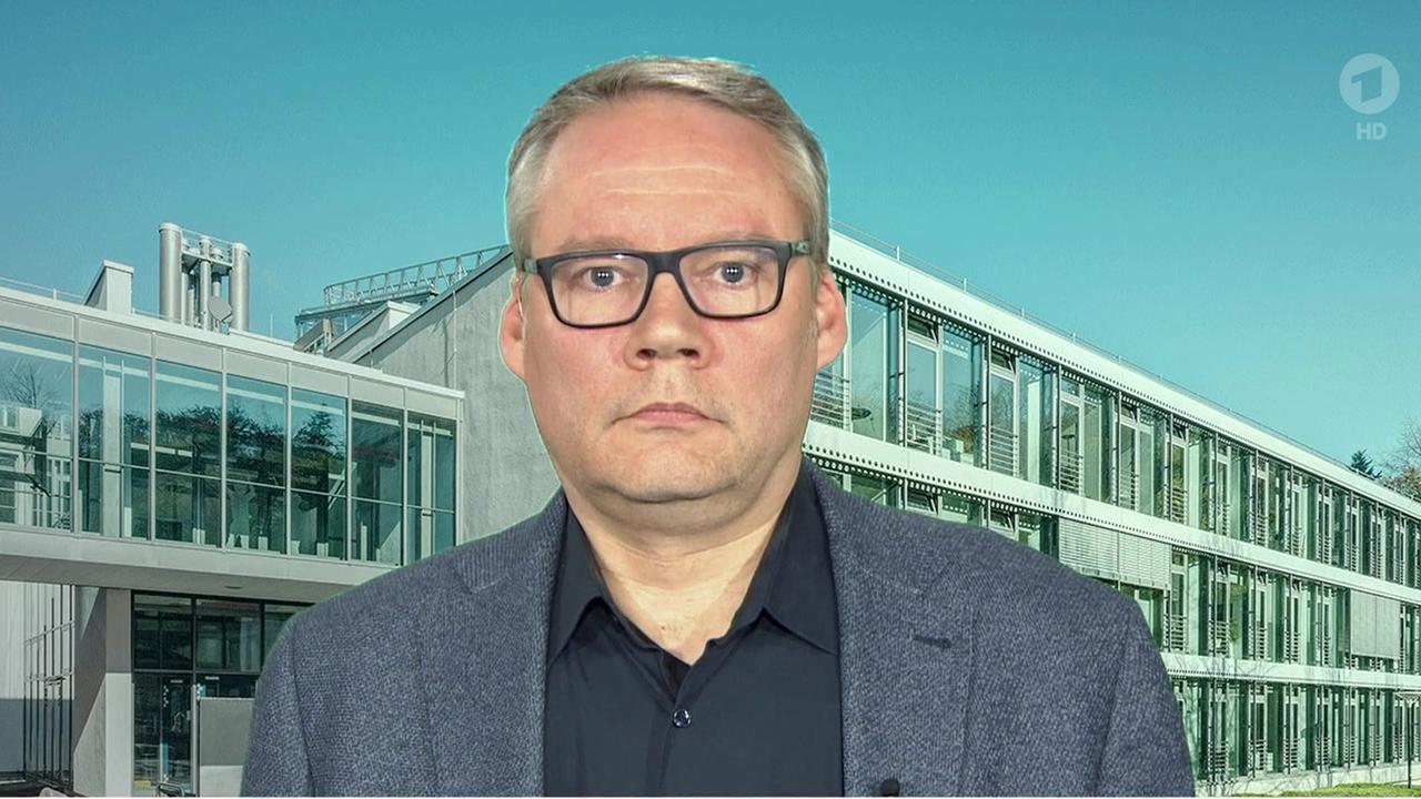"Die Polizei ist noch dabei, sich ein Bild von der Lage zu schaffen", so Holger Schmidt, ARD ...