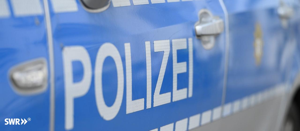 Baden-Württemberg: Schwertransport mit 70 Meter Rotorblatt kommt bei ...