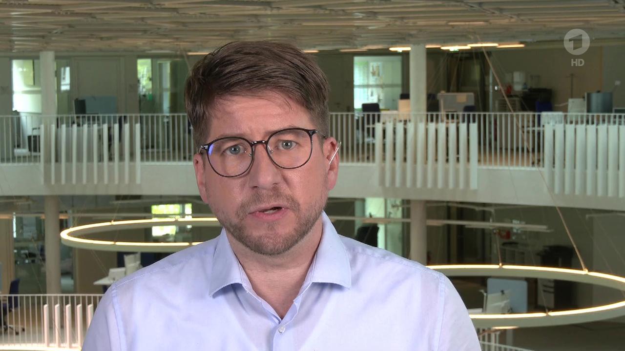 "Polizei geht davon aus, dass Angreifer aus dem rechten Spektrum kommen ...