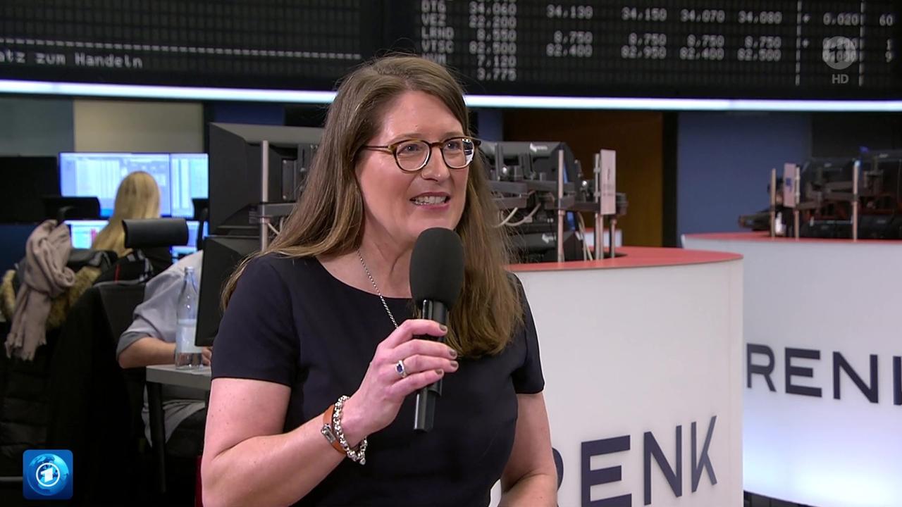 Susanne Wiegand, Chefin Renk-Group (CEO), zum positiven Börsengang der ...