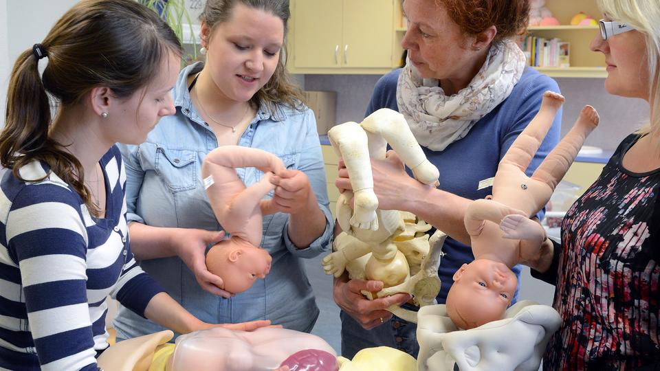 Ein Bachelor für Hebammen | tagesschau.de