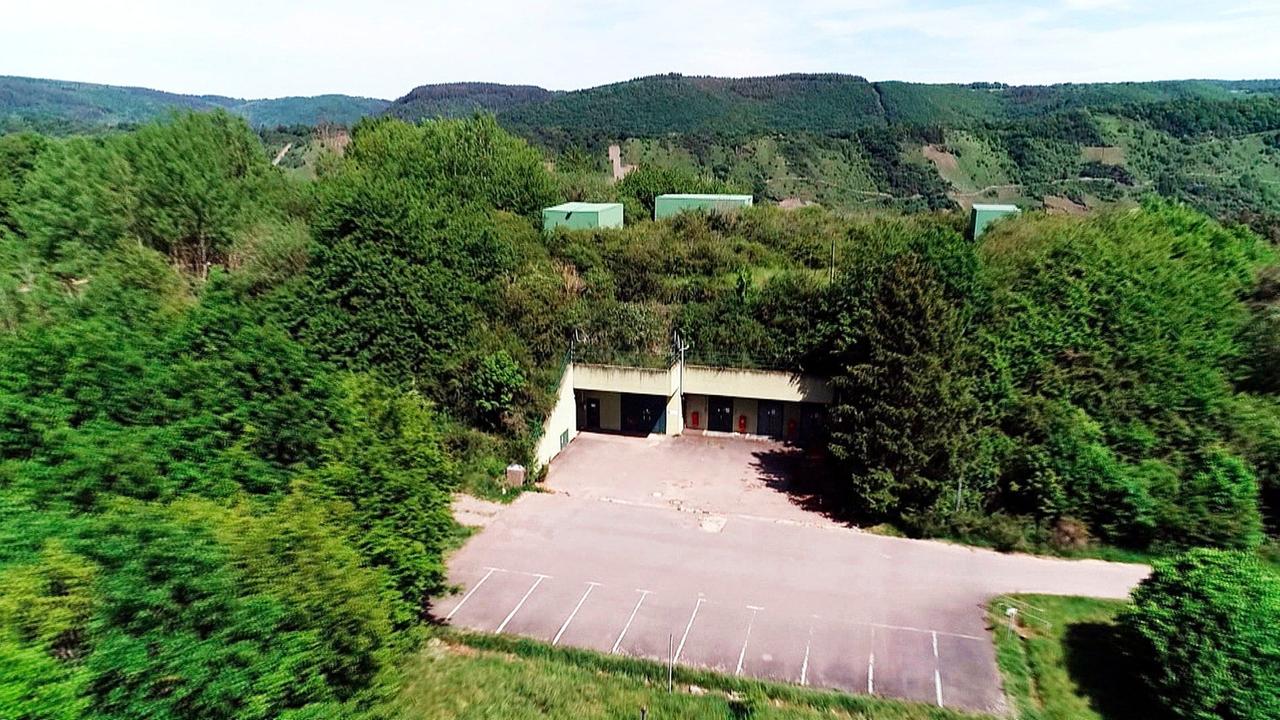 SWR Reporter Christian Altmayer über die Pläne für den Cyberbunker in ...