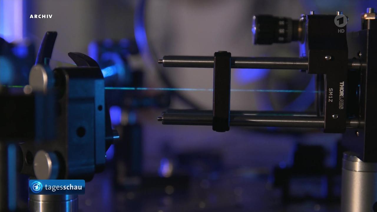 Nobelpreis für Physik geht 2023 an drei Teilchenforscher - Was ist ...