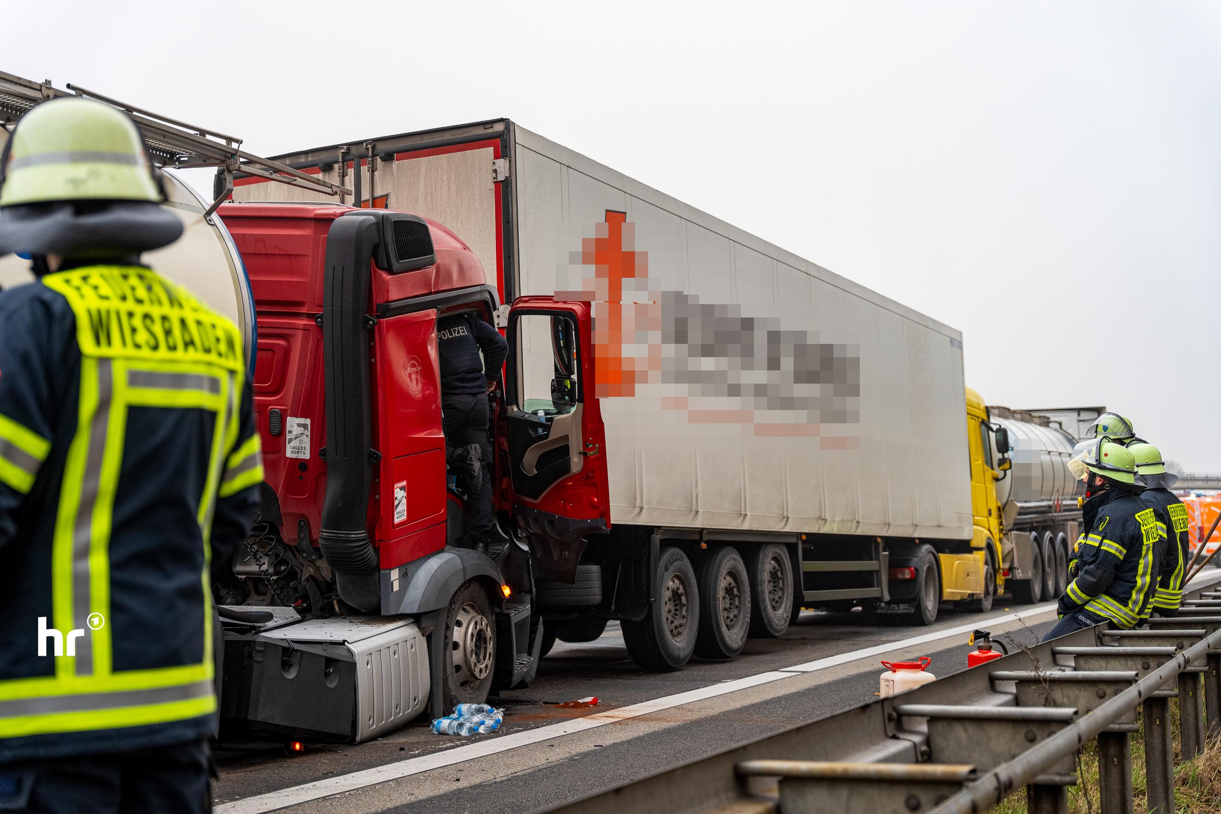 Hessen: Auf der A3 Richtung Frankfurt: Kilometerlanger Stau nach Lkw-Unfall | tagesschau.de