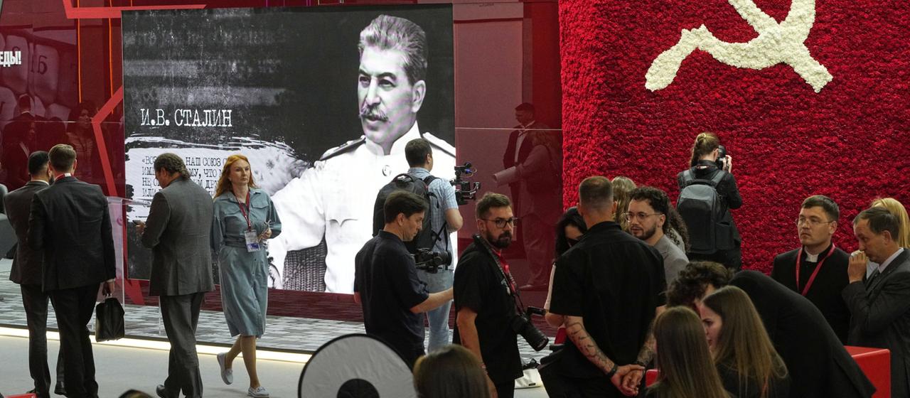 Putins Russland und die neue Verehrung von Stalin | tagesschau.de