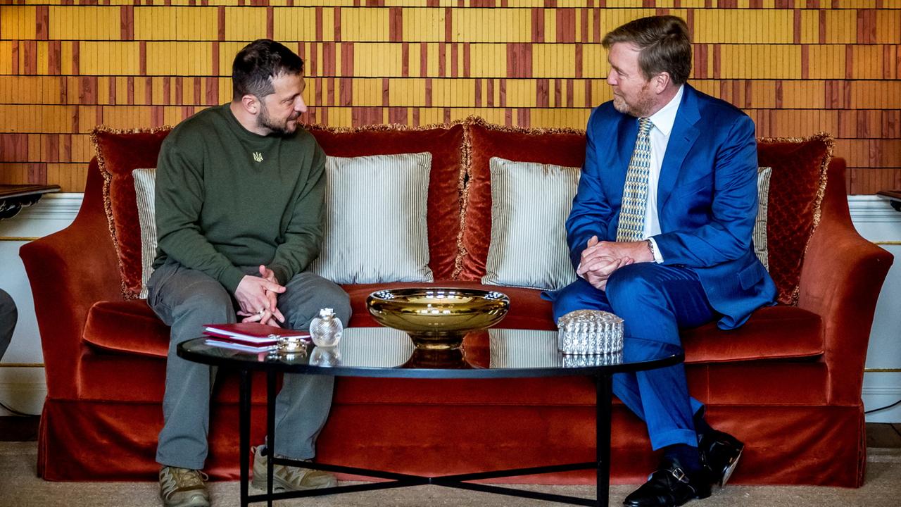 Liveblog zum Nachlesen: ++ Selenskyj trifft niederländischen König ++ | tagesschau.de