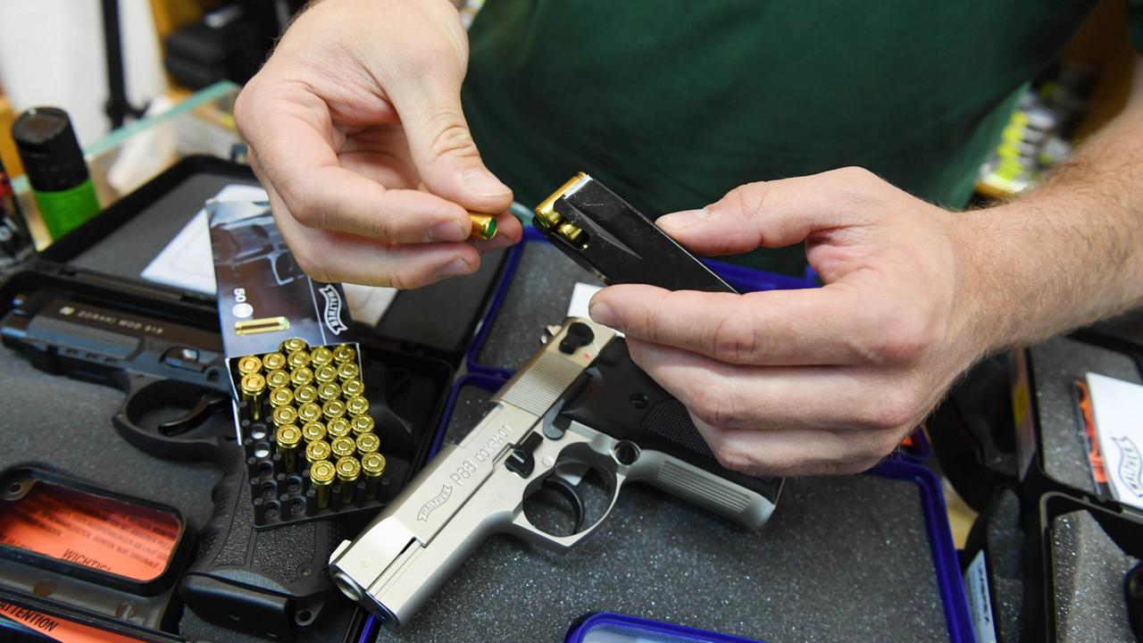 Was die Streitpunkte beim Waffenrecht sind | tagesschau.de
