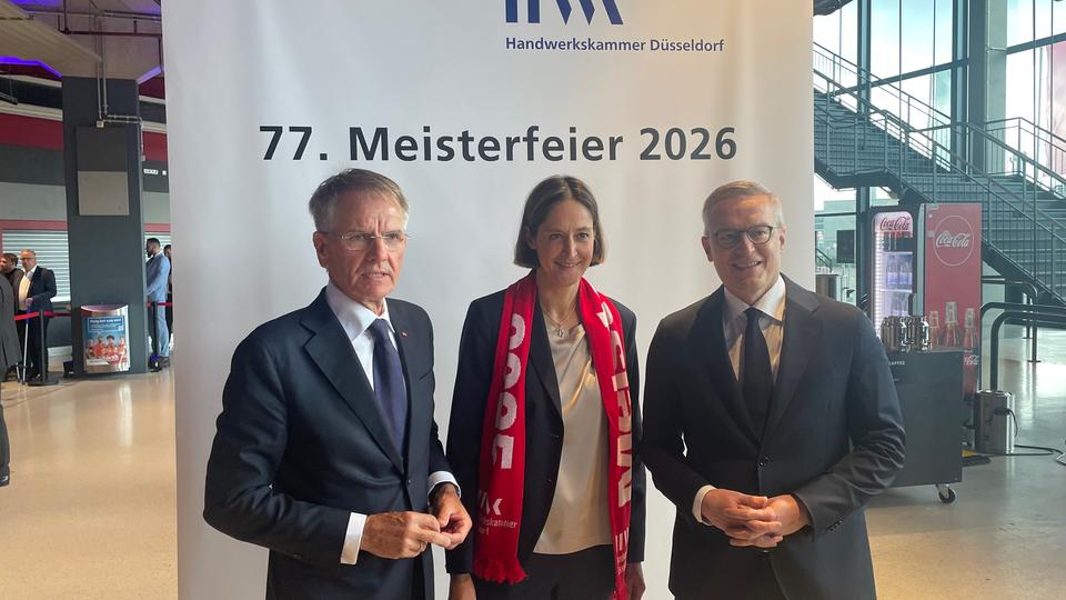 Nordrhein-Westfalen: Handwerkskammer Düsseldorf feiert 905 Meister ...