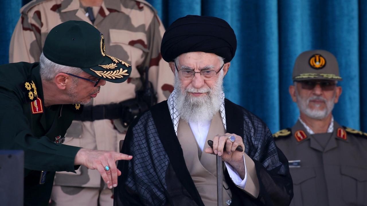 Irans Nationalfeiertag: Die Mullahs sehen schwierigen Zeiten entgegen ...
