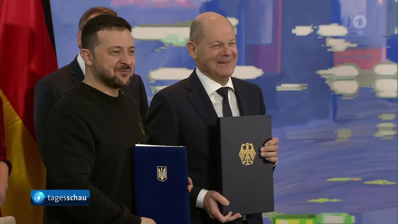 Scholz und Selenskyj unterzeichnen Sicherheitsabkommen | tagesschau.de