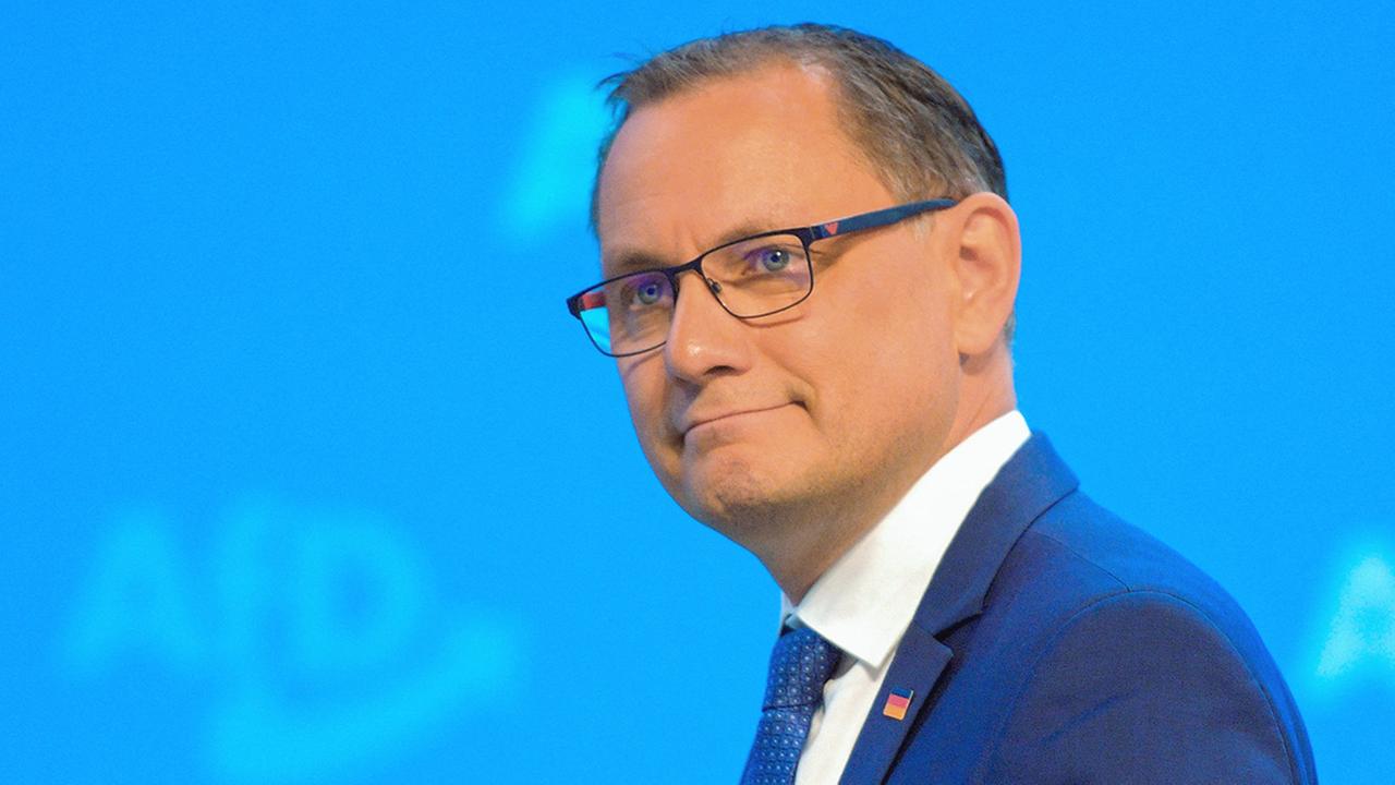 Debatte in der AfD: Der langsame Abschied von der Wehrpflicht ...