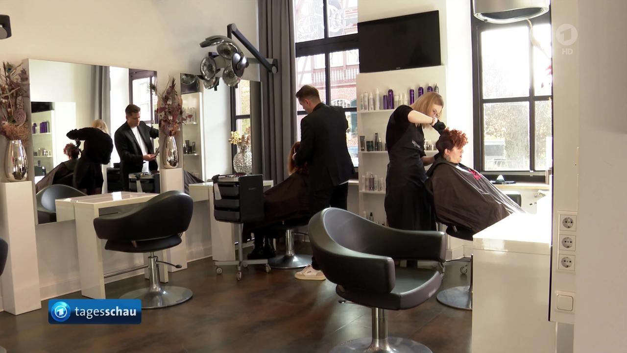 Friseur Daniel Röber und sein Team aus Bad Neuenahr-Ahrweiler loben die positiven ...
