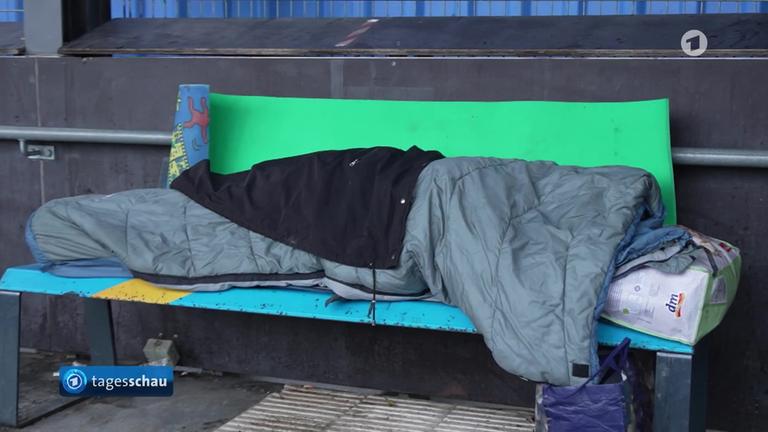 Liveblog zum Sturmtief: ++ Bahn rechnet bis Samstag mit Einschränkungen ...