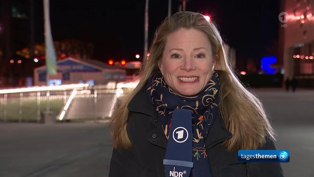 Tamara Anthony, ARD Peking, zum Abschluss der Olympischen Winterspiele ...