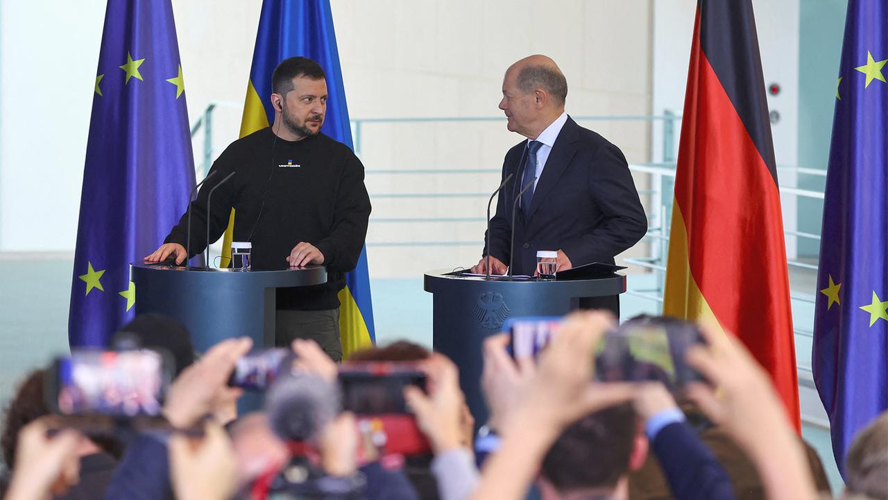 Selenskyj zu Besuch in Berlin: Viel Dank und eine Bitte an Deutschland | tagesschau.de