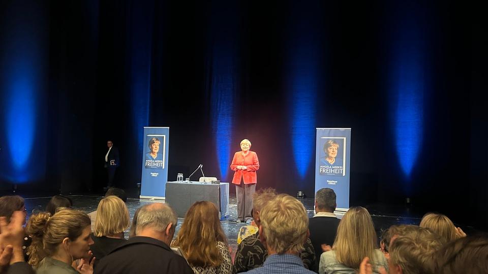 Baden-Württemberg: Angela Merkel im Freiburger Theater: Rückblick auf ...