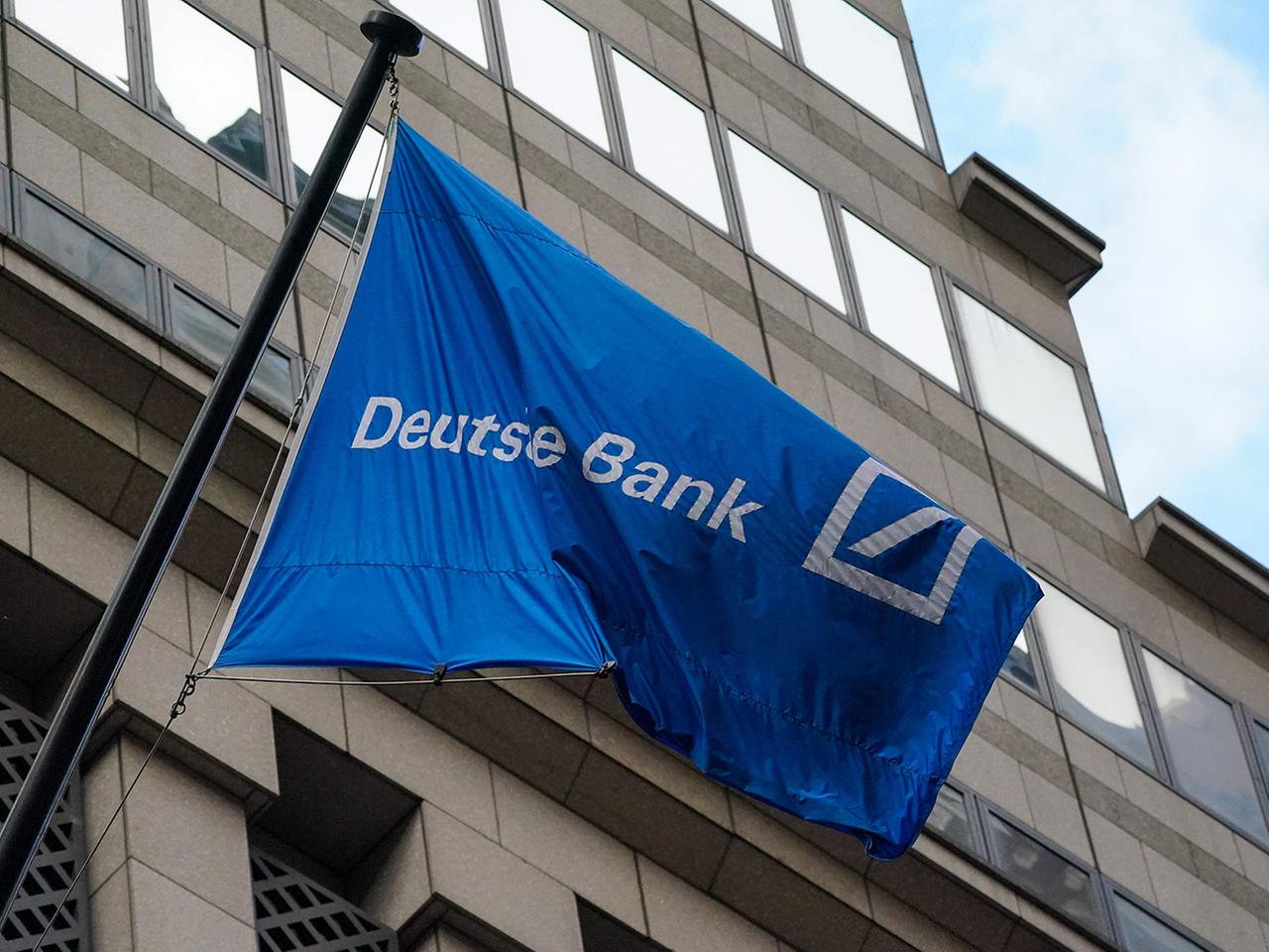 Deutsche Bank Logo Deutsche Bank: Alle News & Infos