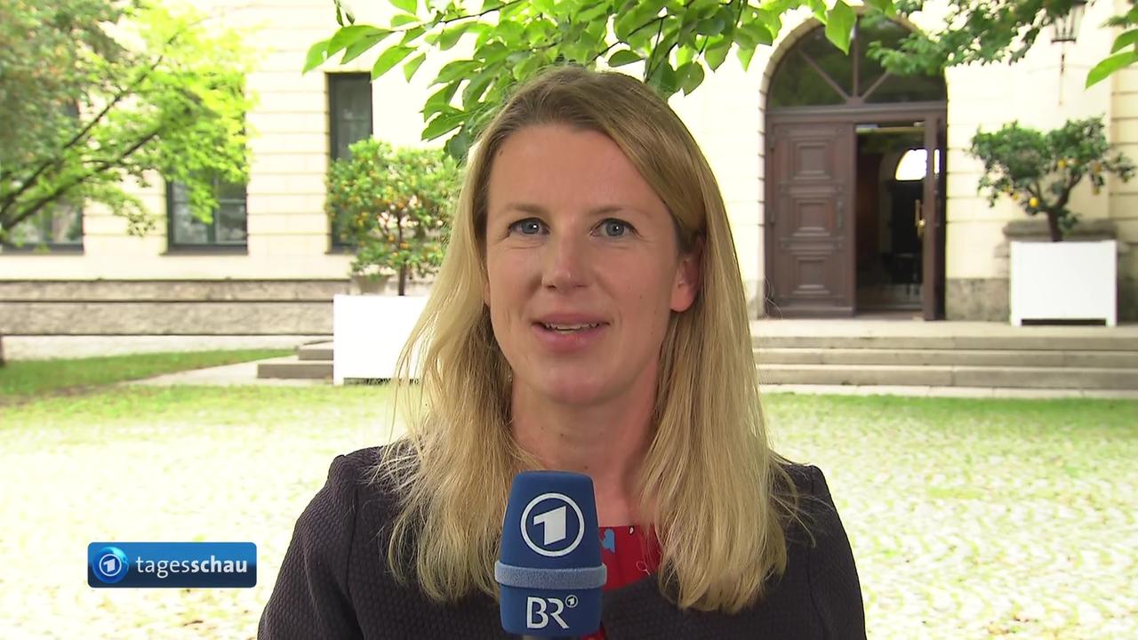 "Aiwanger muss jetzt Reue und Demut zeigen", Astrid Halder, BR, mit ...