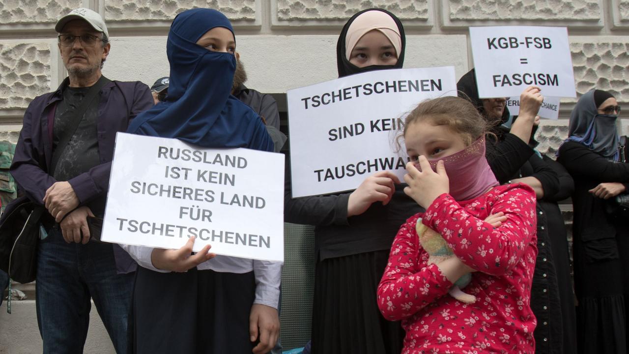 Tschetschenen in Deutschland: Endlosschleife der Unsicherheit ...