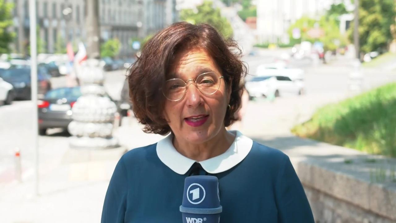 "Mit diesem Risiko lebt man hier", Isabel Schayani, WDR zzt. Kiew, zu ...