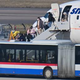 Afghanen mit Aufnahmezusage appellieren in Brief an Kanzler Merz | tagesschau.de