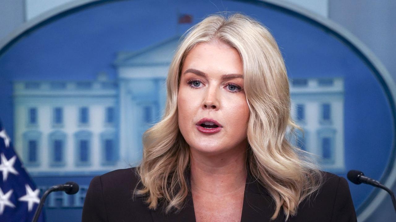 "Deine Mutter war's": Trump-Sprecherin beleidigt Journalisten ...