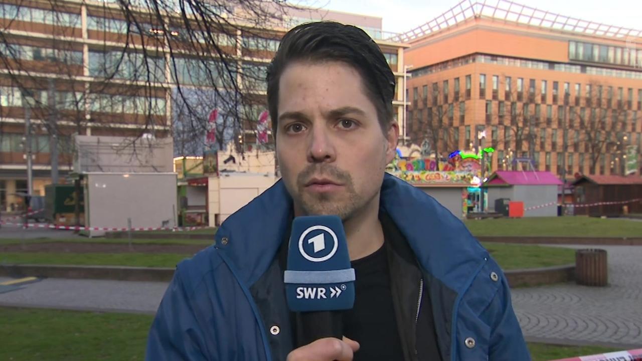 "Die Fußgängerzone, wo die Tat passierte, ist noch komplett abgesperrt ...