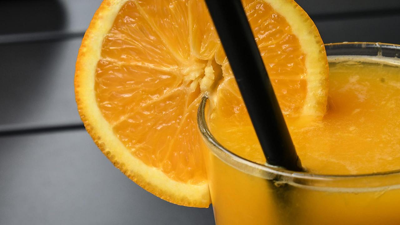 "Luxusgut" O-Saft: Wird Orangensaft jetzt noch teurer? | tagesschau.de