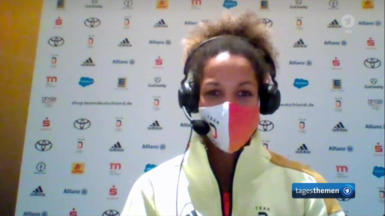 Mariama Jamanka, Bobfahrerin, zur Eröffnung der Olympischen ...